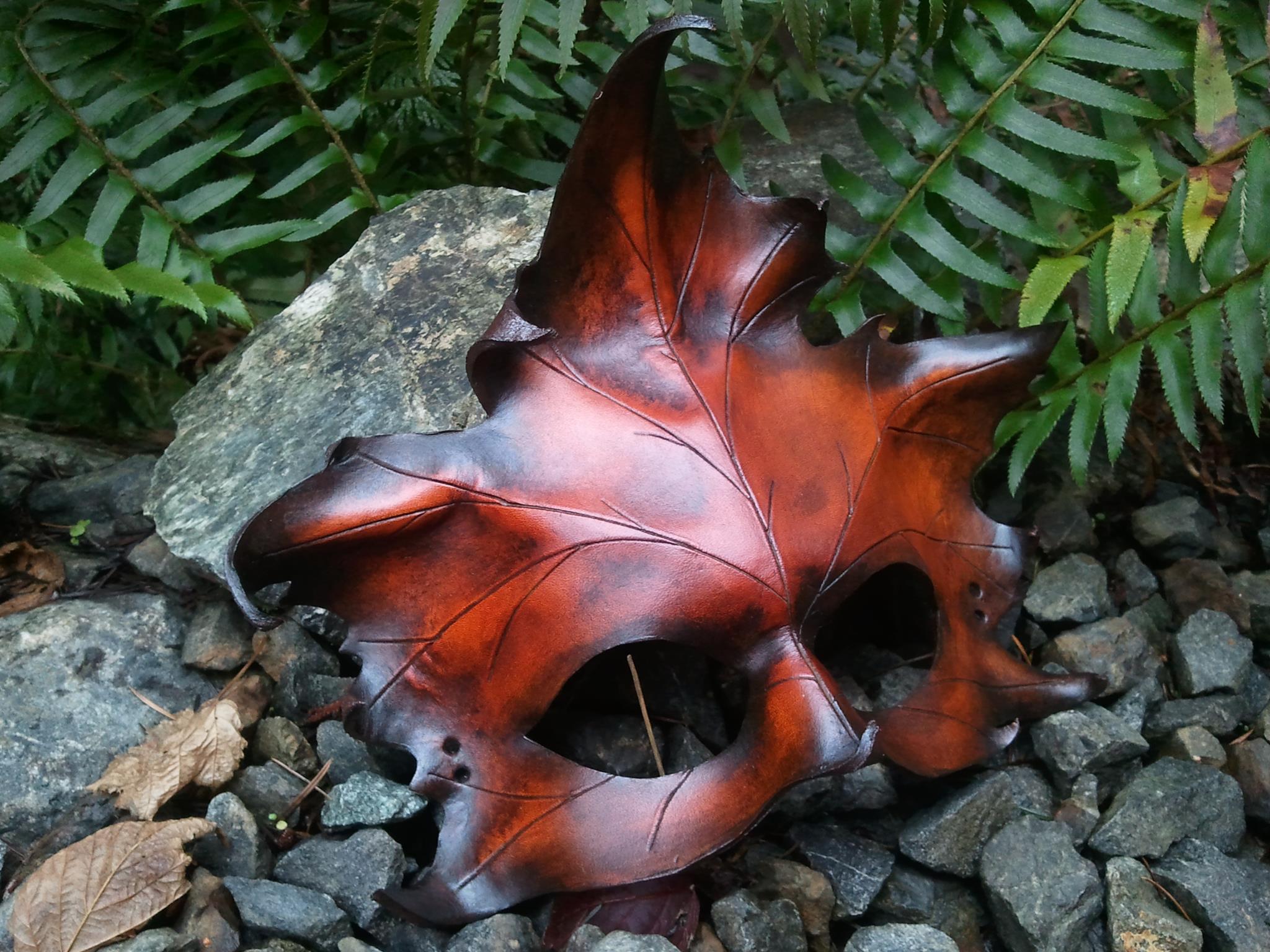 Leather Maple Leaf Mask Brown 10088